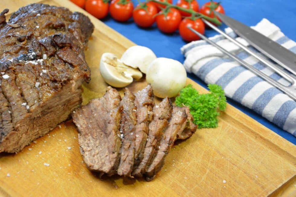 Braiseret spidsbryst opskrift - lækker braiseret kalve- eller okse ...